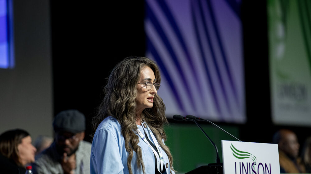 Thousands of UNISON members write to MPs over NHS pay | Article, News ...